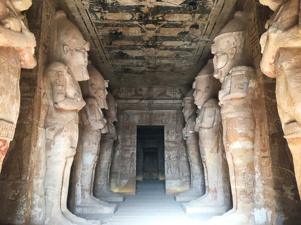 Les temples d’Abou Simbel : l’éternité de Ramsès II - Kikisbackpackingtour